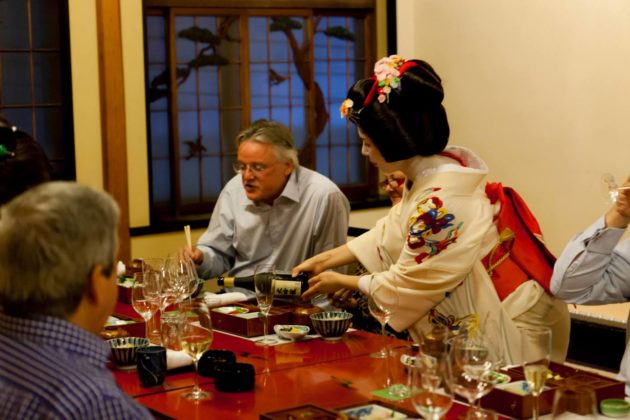 All About Geisha Banquets - WAttention.com