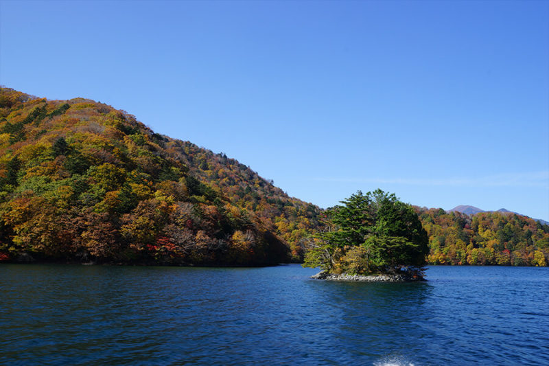 Surrounded by Autumn Colors at Chuzenji Lake in Nikko, Japan ...